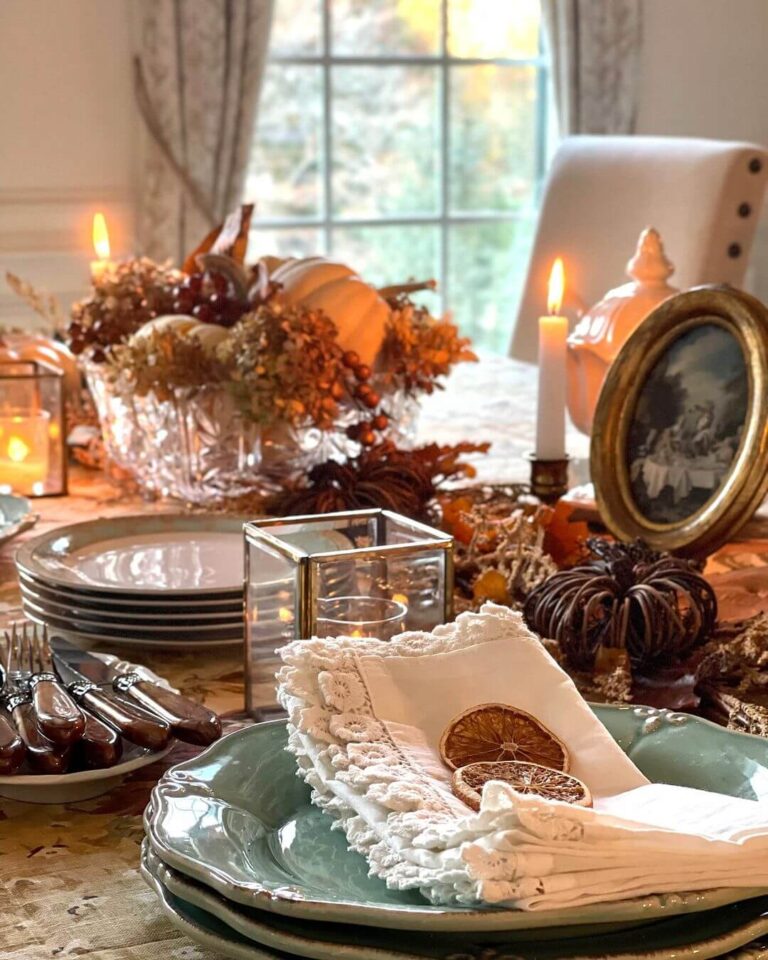 35 Easy Fall Tablescape Ideas - Mica Restaurant