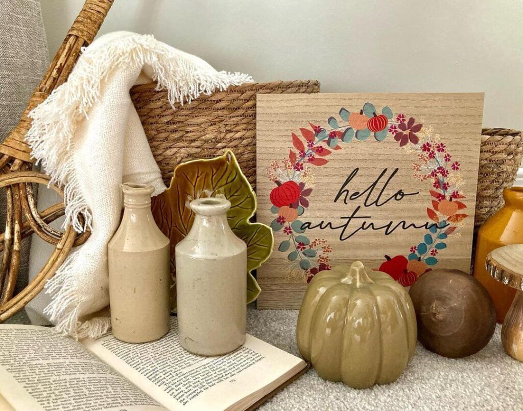 34 Easy Rustic Fall Decor Ideas - Mica Restaurant