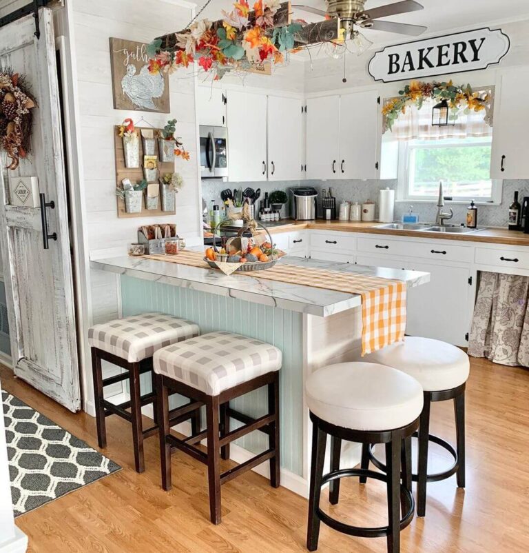 34 Easy Fall Kitchen Decor Ideas - Mica Restaurant