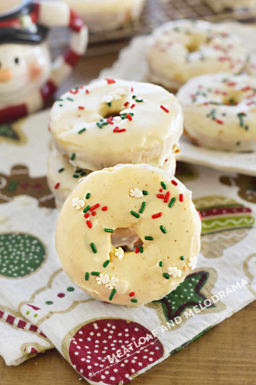 33 Best Christmas Donut Ideas