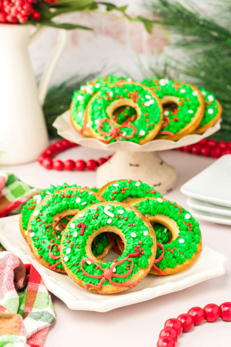 33 Best Christmas Donut Ideas