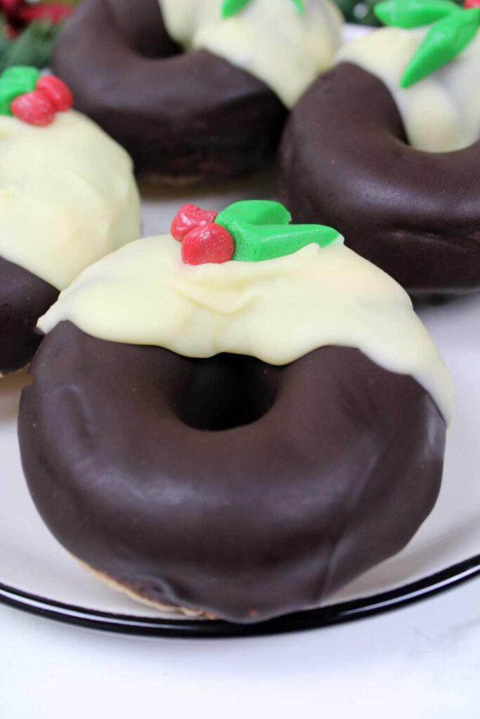 33 Best Christmas Donut Ideas