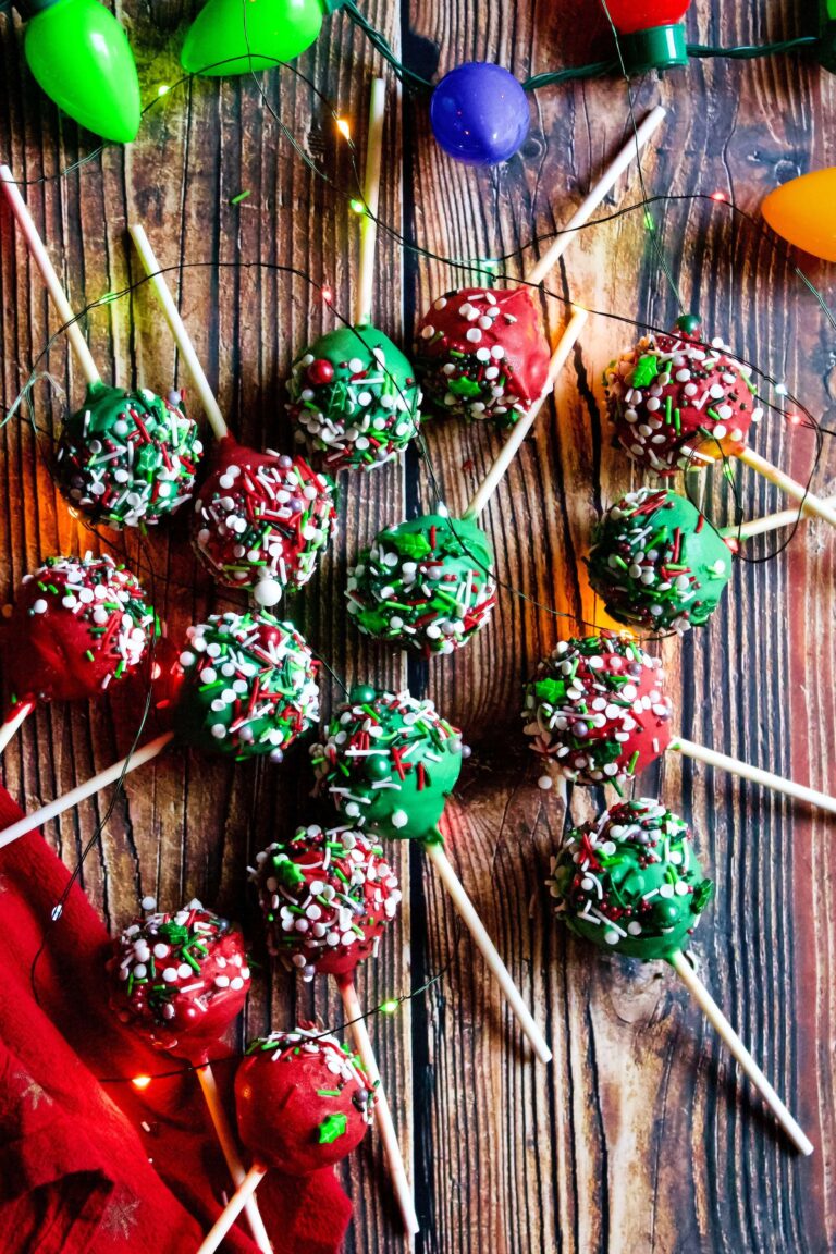 34 Best Christmas Cake Pop Ideas